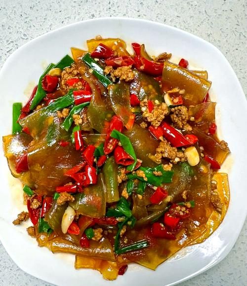 肉丝炒拉皮怎么炒_肉丝炒拉皮用什么粉皮-第1张图片-山城妙识 肉丝炒拉皮怎么炒_肉丝炒拉皮用什么粉皮-第1张图片-山城妙识