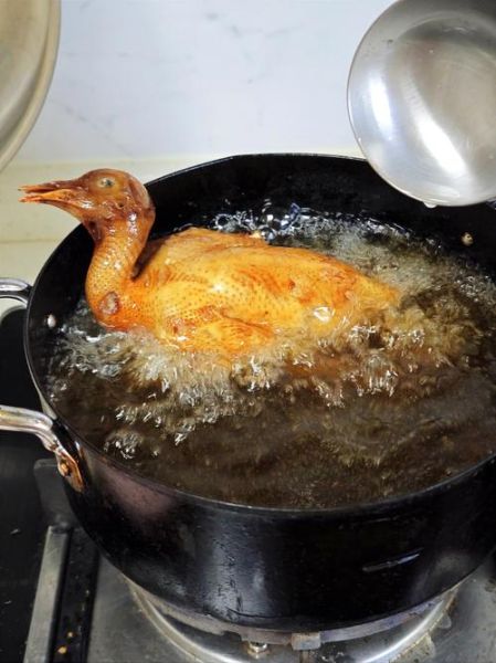 炸鸽子的做法家常做法_怎样炸鸽子外酥里嫩-第3张图片-山城妙识 炸鸽子的做法家常做法_怎样炸鸽子外酥里嫩-第3张图片-山城妙识