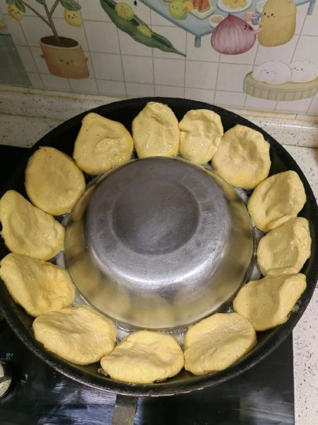 贴饼子怎么和面_贴饼子用什么水和面-第2张图片-山城妙识 贴饼子怎么和面_贴饼子用什么水和面-第2张图片-山城妙识