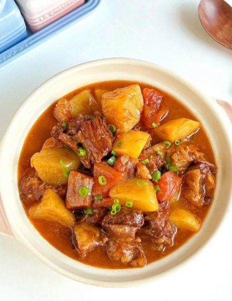 西红柿土豆炖牛肉怎么做_西红柿土豆炖牛肉需要焯水吗-第1张图片-山城妙识 西红柿土豆炖牛肉怎么做_西红柿土豆炖牛肉需要焯水吗-第1张图片-山城妙识