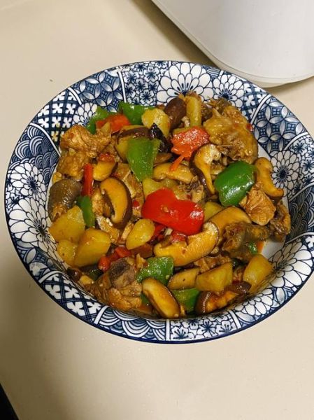 黄焖鸡怎么做才入味_黄焖鸡最好吃的做法-第2张图片-山城妙识 黄焖鸡怎么做才入味_黄焖鸡最好吃的做法-第2张图片-山城妙识