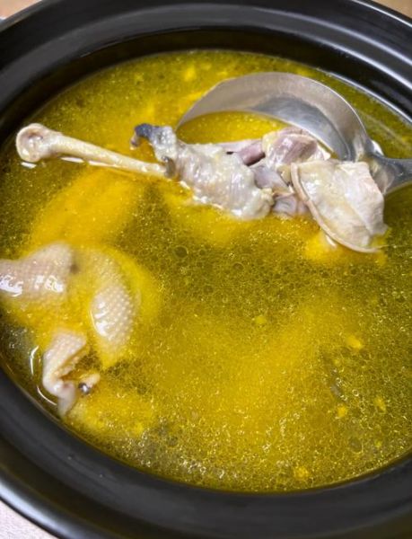 老母鸡煲汤搭配什么食材_老母鸡煲汤怎么炖最营养-第1张图片-山城妙识 老母鸡煲汤搭配什么食材_老母鸡煲汤怎么炖最营养-第1张图片-山城妙识