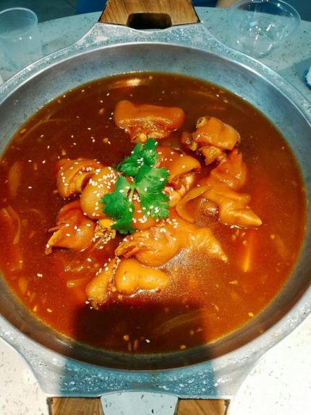 炖猪蹄子怎么做又烂又好吃_猪蹄子炖多久才软烂-第1张图片-山城妙识 炖猪蹄子怎么做又烂又好吃_猪蹄子炖多久才软烂-第1张图片-山城妙识