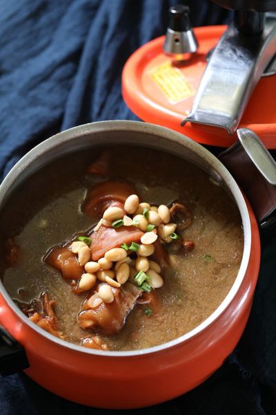 高压锅炖猪蹄多少时间_猪蹄高压锅压多久才软烂-第1张图片-山城妙识 高压锅炖猪蹄多少时间_猪蹄高压锅压多久才软烂-第1张图片-山城妙识