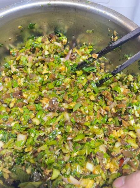香菇木耳肉馅饺子怎么做_香菇木耳饺子馅怎么调才香-第2张图片-山城妙识