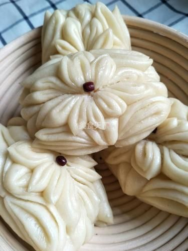 莲花卷子怎么做_正宗莲花卷子配方-第3张图片-山城妙识 莲花卷子怎么做_正宗莲花卷子配方-第3张图片-山城妙识