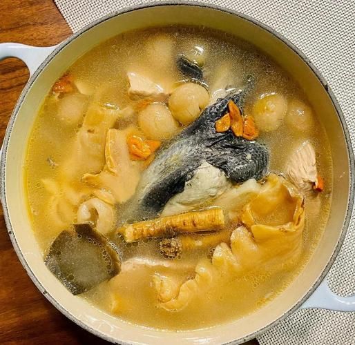 花胶鸡汤底怎么做_花胶鸡汤底功效与禁忌-第2张图片-山城妙识 花胶鸡汤底怎么做_花胶鸡汤底功效与禁忌-第2张图片-山城妙识