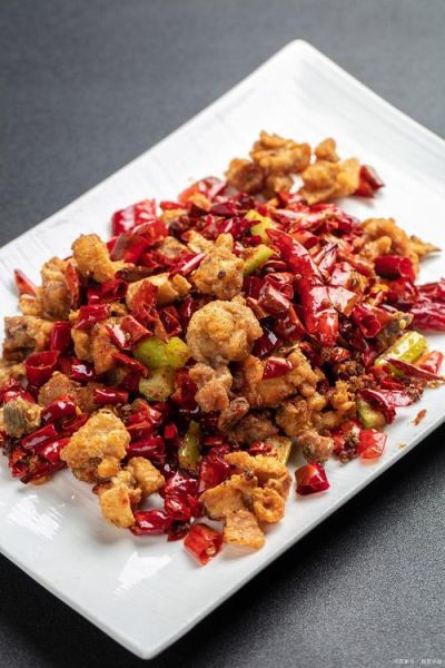 重庆辣子鸡怎么做才正宗_辣子鸡外酥里嫩的秘诀-第2张图片-山城妙识 重庆辣子鸡怎么做才正宗_辣子鸡外酥里嫩的秘诀-第2张图片-山城妙识