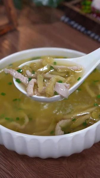 榨菜肉丝汤怎么做好喝_榨菜肉丝汤热量高吗-第1张图片-山城妙识 榨菜肉丝汤怎么做好喝_榨菜肉丝汤热量高吗-第1张图片-山城妙识