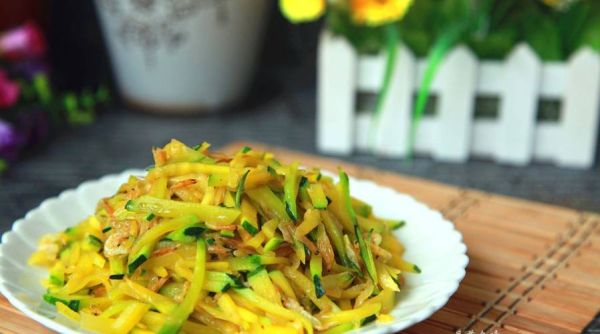 凉拌南瓜丝怎么做_南瓜丝凉拌要不要焯水-第2张图片-山城妙识 凉拌南瓜丝怎么做_南瓜丝凉拌要不要焯水-第2张图片-山城妙识