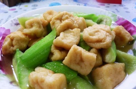 丝瓜炒豆腐怎么做_丝瓜炒豆腐的家常做法-第3张图片-山城妙识