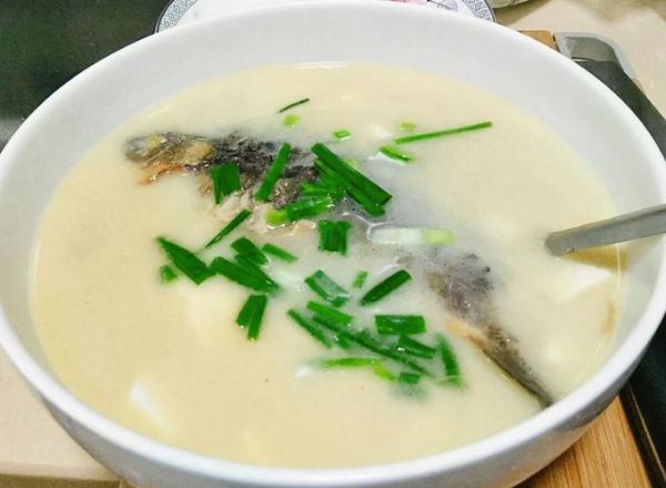 鲫鱼汤对孩子长高有帮助吗_鲫鱼汤补钙效果好吗-第1张图片-山城妙识 鲫鱼汤对孩子长高有帮助吗_鲫鱼汤补钙效果好吗-第1张图片-山城妙识