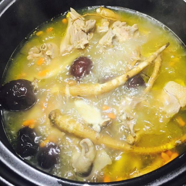 什么药材煲鸡汤好_煲鸡汤放什么药材最补-第2张图片-山城妙识 什么药材煲鸡汤好_煲鸡汤放什么药材最补-第2张图片-山城妙识