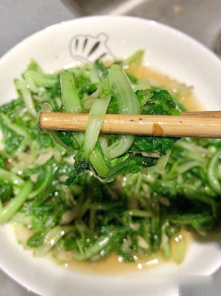 炒小白菜用焯水吗_焯水后口感更好吗-第3张图片-山城妙识 炒小白菜用焯水吗_焯水后口感更好吗-第3张图片-山城妙识