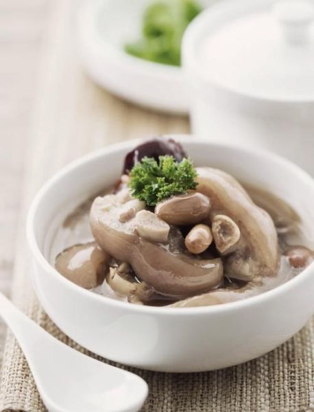 黄豆花生红枣炖猪蹄的功效_适合哪些人吃-第1张图片-山城妙识 黄豆花生红枣炖猪蹄的功效_适合哪些人吃-第1张图片-山城妙识