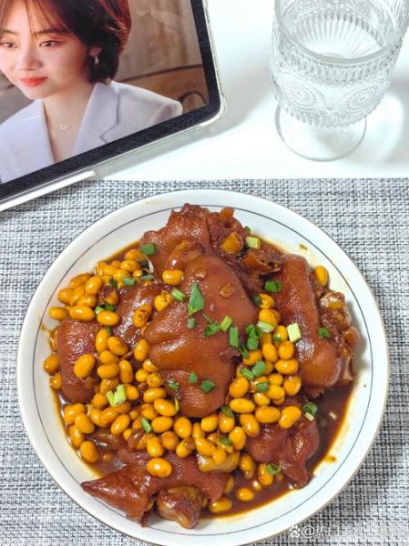 猪蹄黄豆怎么做好吃_猪蹄炖黄豆的秘诀-第3张图片-山城妙识 猪蹄黄豆怎么做好吃_猪蹄炖黄豆的秘诀-第3张图片-山城妙识