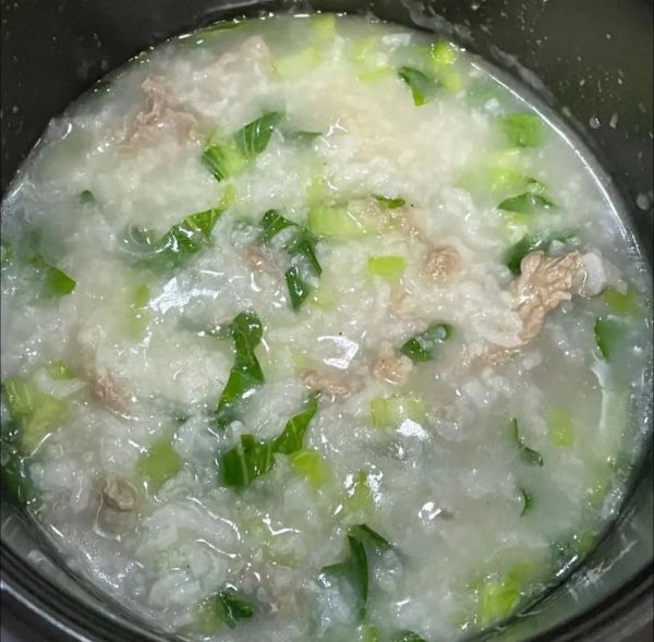 青菜瘦肉粥热量_减肥能吃吗-第1张图片-山城妙识 青菜瘦肉粥热量_减肥能吃吗-第1张图片-山城妙识