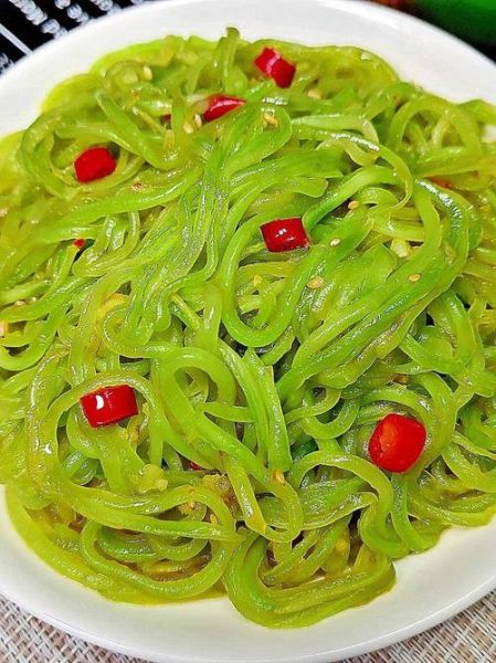 how_to_make_cold_shredded_lettuce_in_english_what_is_chinese_bang_cai-第1张图片-山城妙识 how_to_make_cold_shredded_lettuce_in_english_what_is_chinese_bang_cai-第1张图片-山城妙识