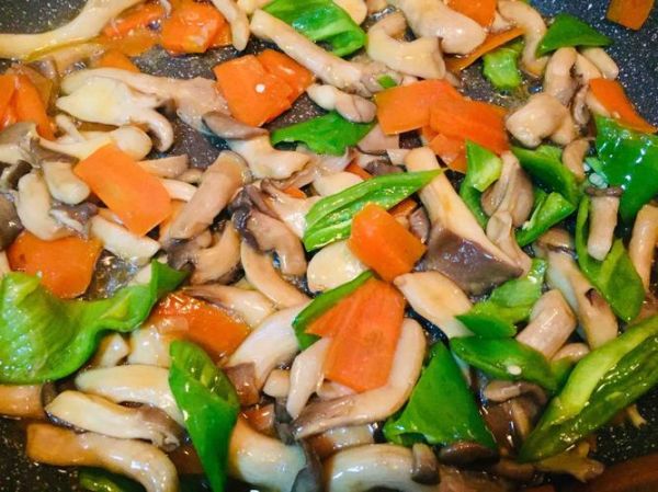 蘑菇可以炒什么菜_蘑菇炒什么最好吃-第2张图片-山城妙识 蘑菇可以炒什么菜_蘑菇炒什么最好吃-第2张图片-山城妙识