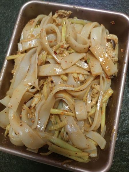 自制凉皮为什么不劲道_凉皮口感发硬怎么办-第1张图片-山城妙识 自制凉皮为什么不劲道_凉皮口感发硬怎么办-第1张图片-山城妙识