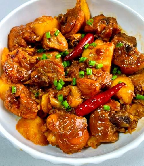 红烧鸡怎么做才正宗_红烧鸡用焯水还是直接炒-第1张图片-山城妙识 红烧鸡怎么做才正宗_红烧鸡用焯水还是直接炒-第1张图片-山城妙识