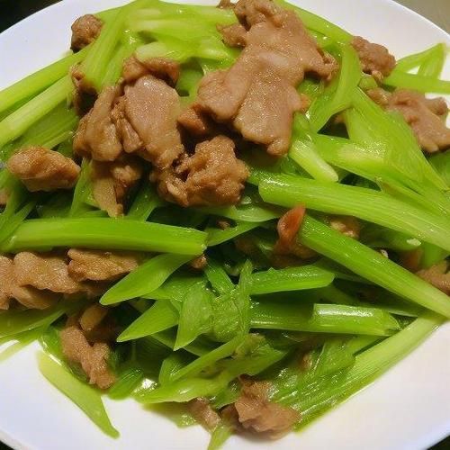 芹菜炒肉片怎么炒嫩又好吃_肉片不柴的秘诀-第1张图片-山城妙识 芹菜炒肉片怎么炒嫩又好吃_肉片不柴的秘诀-第1张图片-山城妙识