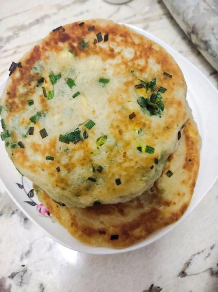 韭菜煎饼怎么做_韭菜煎饼的家常做法-第1张图片-山城妙识 韭菜煎饼怎么做_韭菜煎饼的家常做法-第1张图片-山城妙识