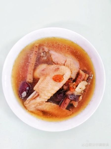 当归炖鸡汤的家常做法_当归炖鸡汤放多少当归-第3张图片-山城妙识 当归炖鸡汤的家常做法_当归炖鸡汤放多少当归-第3张图片-山城妙识