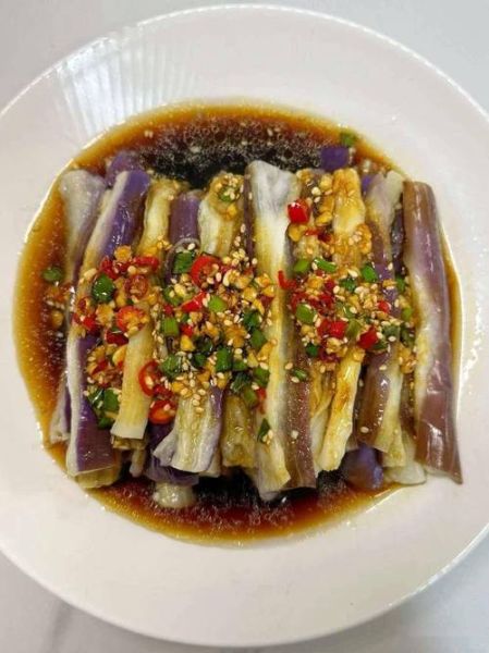 蒸茄子怎么做才好吃_蒸茄子要蒸多久才软糯-第1张图片-山城妙识