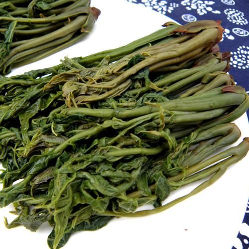 腌香椿芽需要焯水吗_焯水后口感更好吗-第1张图片-山城妙识 腌香椿芽需要焯水吗_焯水后口感更好吗-第1张图片-山城妙识