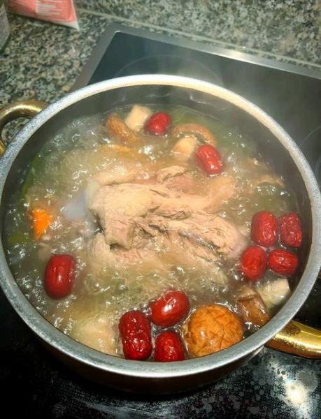 清炖猪肘子怎么做_清炖猪肘子家常做法-第2张图片-山城妙识 清炖猪肘子怎么做_清炖猪肘子家常做法-第2张图片-山城妙识