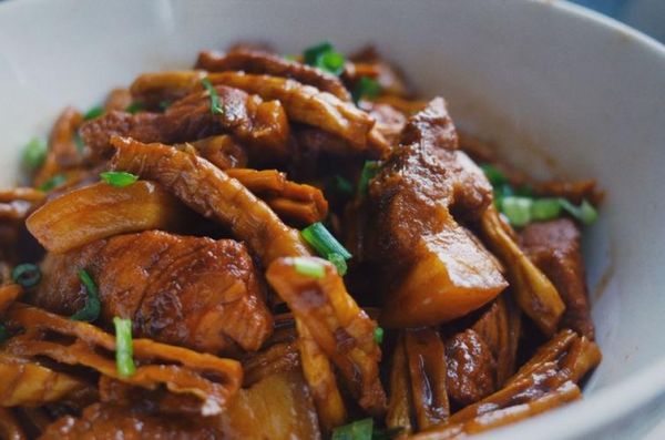 竹笋干烧肉怎么做_竹笋干烧肉的家常做法-第3张图片-山城妙识 竹笋干烧肉怎么做_竹笋干烧肉的家常做法-第3张图片-山城妙识