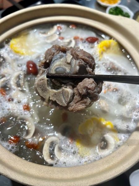 羊蝎子怎么熬汤好喝_羊蝎子汤熬多久才香-第1张图片-山城妙识 羊蝎子怎么熬汤好喝_羊蝎子汤熬多久才香-第1张图片-山城妙识