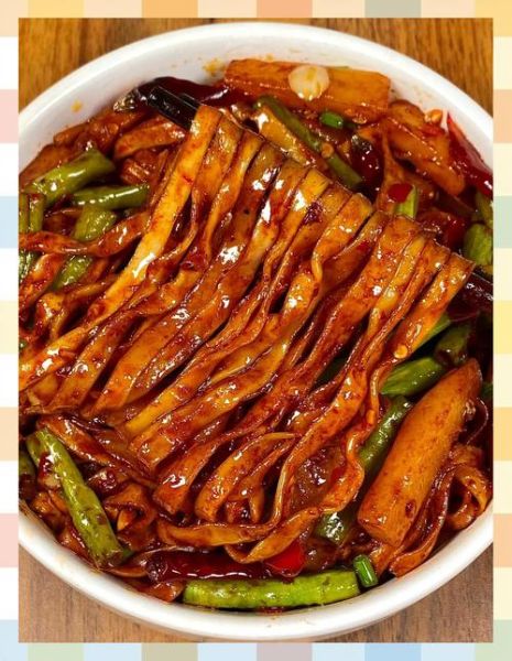 土豆豆角焖面怎么做_家常做法窍门-第1张图片-山城妙识 土豆豆角焖面怎么做_家常做法窍门-第1张图片-山城妙识