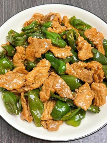 青椒炒肉片怎么做_青椒炒肉片怎么炒才嫩-第3张图片-山城妙识 青椒炒肉片怎么做_青椒炒肉片怎么炒才嫩-第3张图片-山城妙识