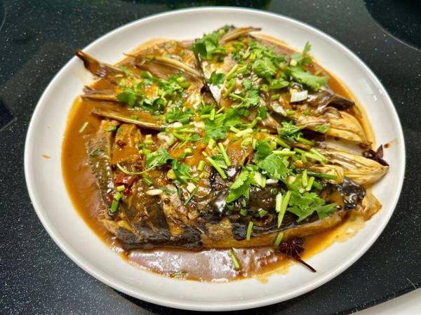 红烧鱼头怎么做才入味_红烧鱼头用哪种鱼头最好-第2张图片-山城妙识 红烧鱼头怎么做才入味_红烧鱼头用哪种鱼头最好-第2张图片-山城妙识