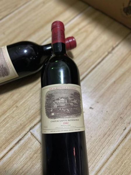 82年拉菲多少钱一瓶_82年拉菲现在市场价-第2张图片-山城妙识 82年拉菲多少钱一瓶_82年拉菲现在市场价-第2张图片-山城妙识