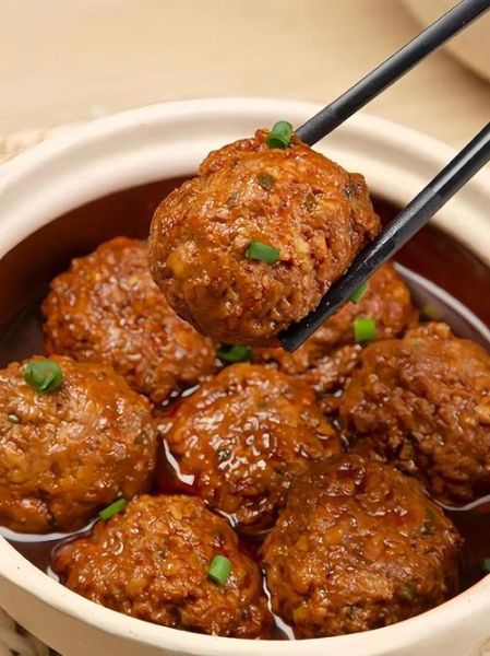 扬州狮子头正宗做法_怎么做才松软不柴-第3张图片-山城妙识 扬州狮子头正宗做法_怎么做才松软不柴-第3张图片-山城妙识