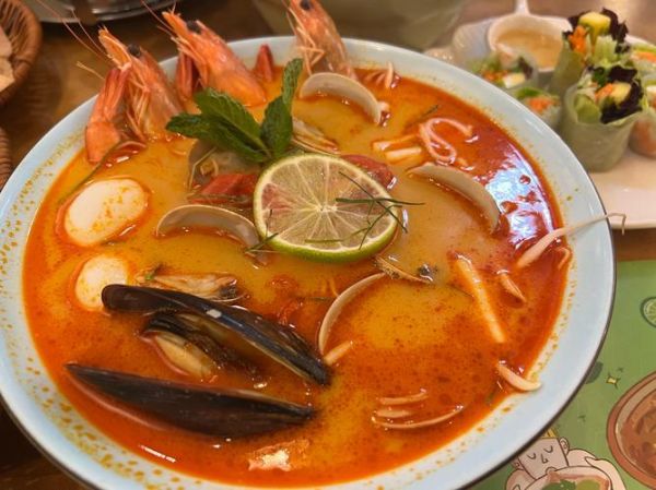 越南河粉怎么吃_越南河粉吃法步骤-第2张图片-山城妙识 越南河粉怎么吃_越南河粉吃法步骤-第2张图片-山城妙识