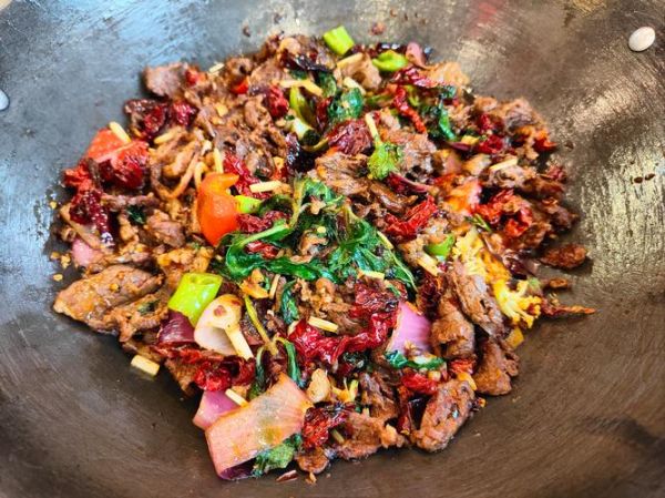 干锅肉片怎么做_干锅肉片的做法大全-第2张图片-山城妙识 干锅肉片怎么做_干锅肉片的做法大全-第2张图片-山城妙识