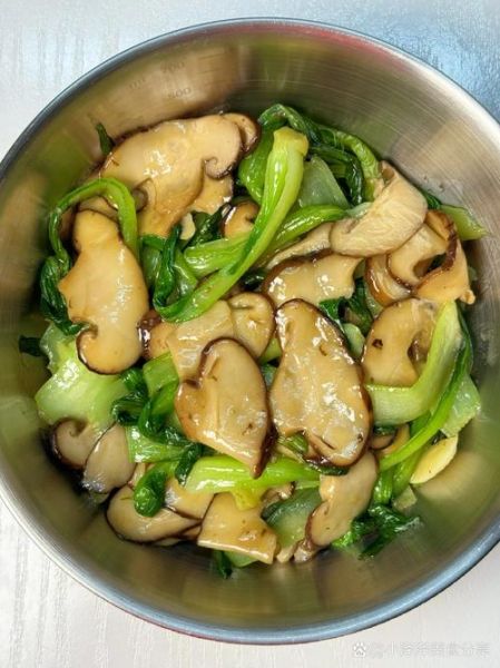 香菇炒青菜热量_减肥能吃吗-第1张图片-山城妙识 香菇炒青菜热量_减肥能吃吗-第1张图片-山城妙识