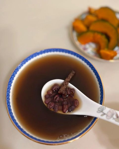 陈皮红豆糖水怎么做_陈皮红豆糖水的功效与禁忌-第1张图片-山城妙识 陈皮红豆糖水怎么做_陈皮红豆糖水的功效与禁忌-第1张图片-山城妙识