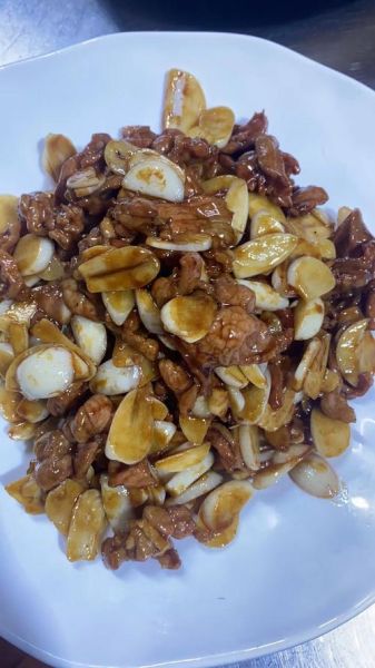 蒜爆羊肉怎么做才正宗_正宗蒜爆羊肉的秘诀-第3张图片-山城妙识