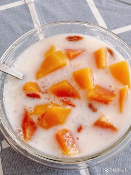 牛奶木瓜汤怎么做_牛奶木瓜汤的功效与禁忌-第1张图片-山城妙识 牛奶木瓜汤怎么做_牛奶木瓜汤的功效与禁忌-第1张图片-山城妙识