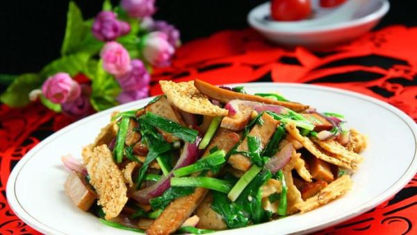 鸡蛋干炒韭菜怎么做_鸡蛋干炒韭菜热量高吗-第1张图片-山城妙识 鸡蛋干炒韭菜怎么做_鸡蛋干炒韭菜热量高吗-第1张图片-山城妙识