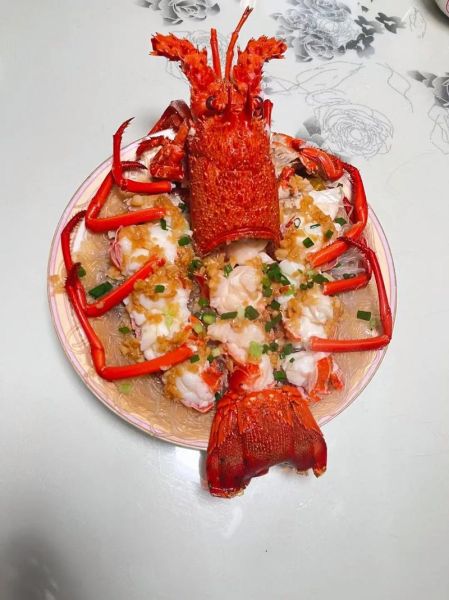 蒜蓉澳洲大龙虾怎么做_蒜蓉澳洲大龙虾蒸多久-第1张图片-山城妙识 蒜蓉澳洲大龙虾怎么做_蒜蓉澳洲大龙虾蒸多久-第1张图片-山城妙识