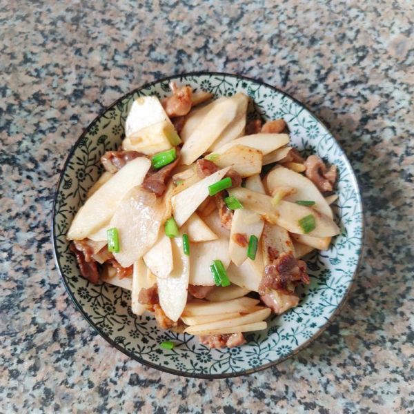 清炒铁棍山药怎么做_铁棍山药要不要焯水-第1张图片-山城妙识 清炒铁棍山药怎么做_铁棍山药要不要焯水-第1张图片-山城妙识