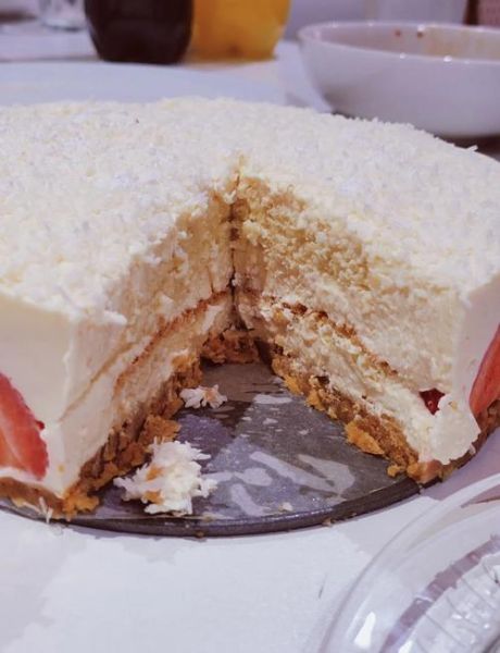 草莓芝士蛋糕怎么做_草莓芝士蛋糕需要烤多久-第1张图片-山城妙识 草莓芝士蛋糕怎么做_草莓芝士蛋糕需要烤多久-第1张图片-山城妙识