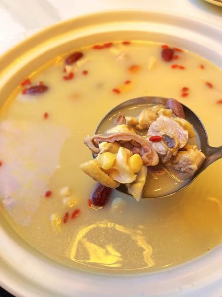 猪肚鸡怎样炖好吃_猪肚鸡炖多久才入味-第2张图片-山城妙识 猪肚鸡怎样炖好吃_猪肚鸡炖多久才入味-第2张图片-山城妙识