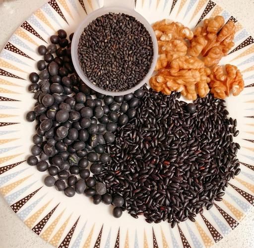 黑豆大米粥怎么做_黑豆大米粥的功效与禁忌-第3张图片-山城妙识 黑豆大米粥怎么做_黑豆大米粥的功效与禁忌-第3张图片-山城妙识